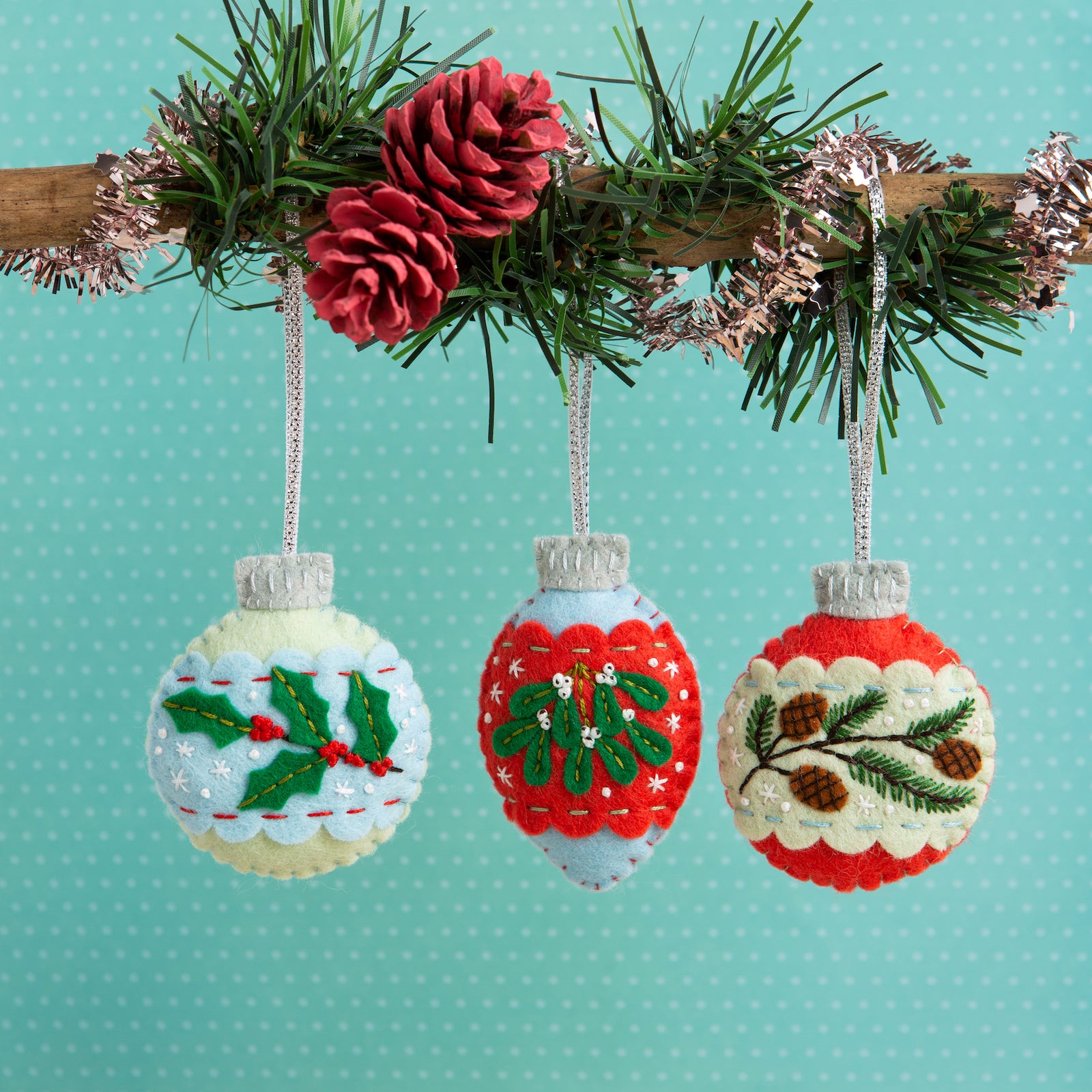 Christmas Baubles Felt Craft Kit – Hawthorn Handmade