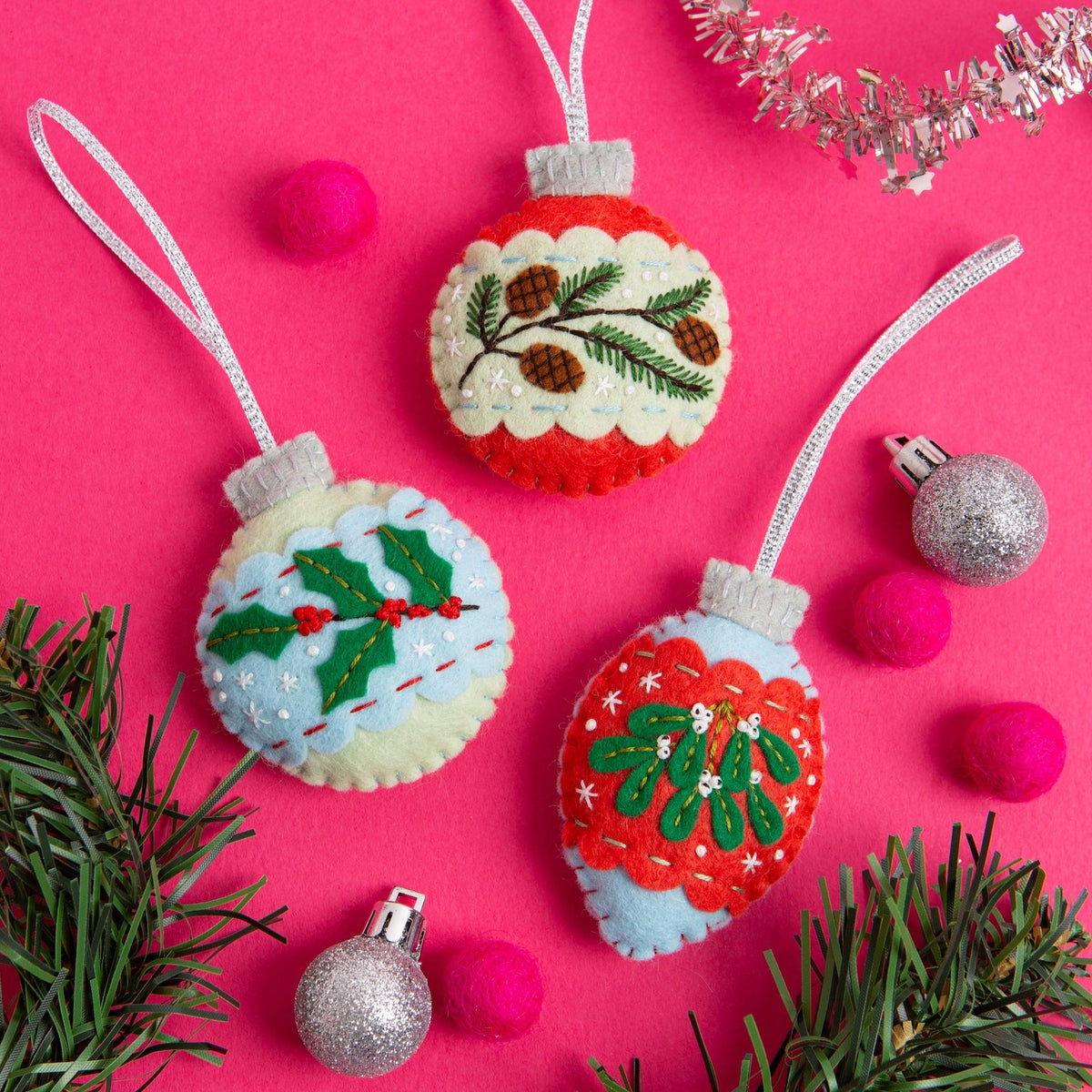 Christmas Baubles Felt Craft Decoration Kit for Beginners – Hawthorn ...
